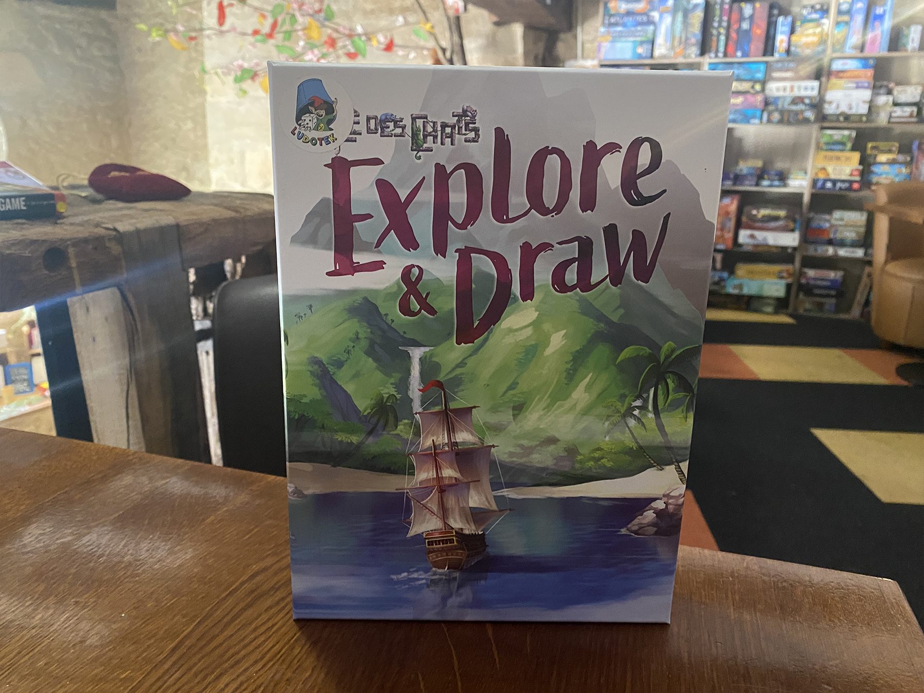 L’île des chats – Explore & draw